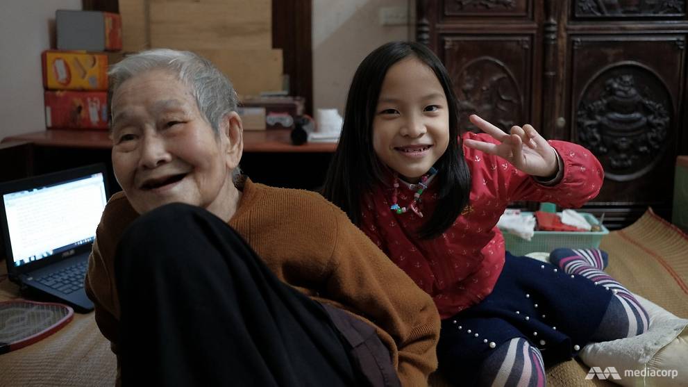 At 97, this Vietnamese grandma has mastered the Internet